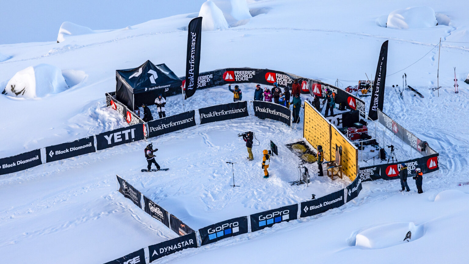 RUGGED, ROWDY TERRAIN READY FOR FREERIDE WORLD TOUR/ Ski Canada Magazine